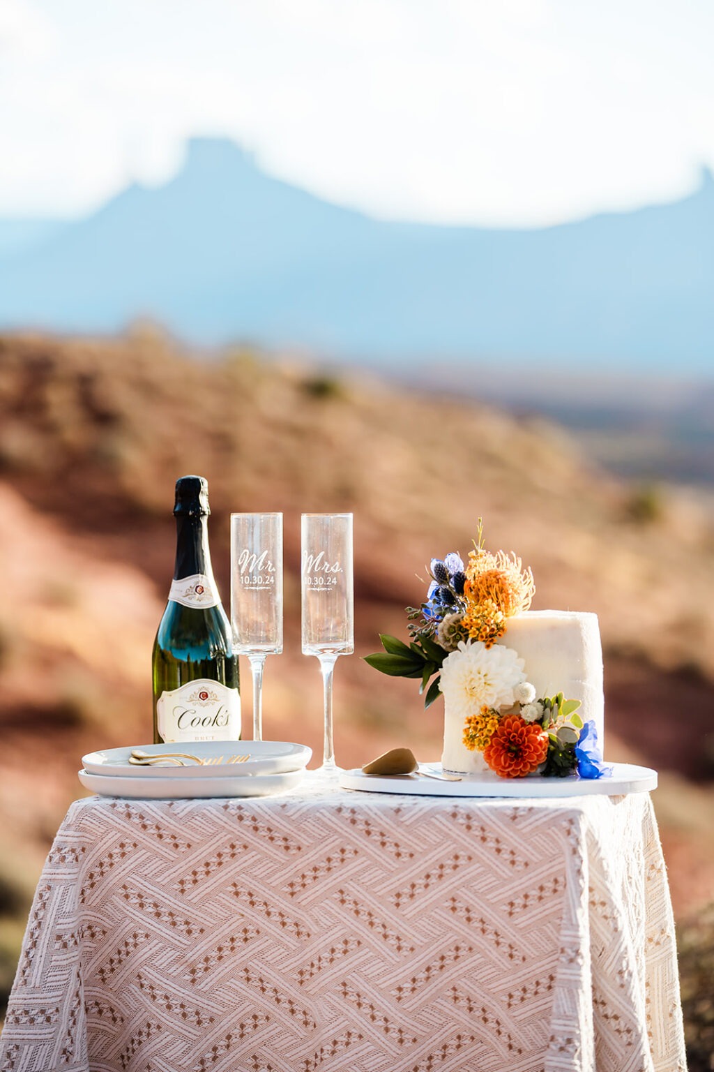 100+ Unique Elopement Ideas, With Stunning Inspo Photos